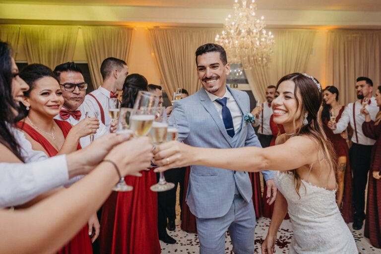 Wedding Toasts: Tips from the Experts - theweddingduo.co
