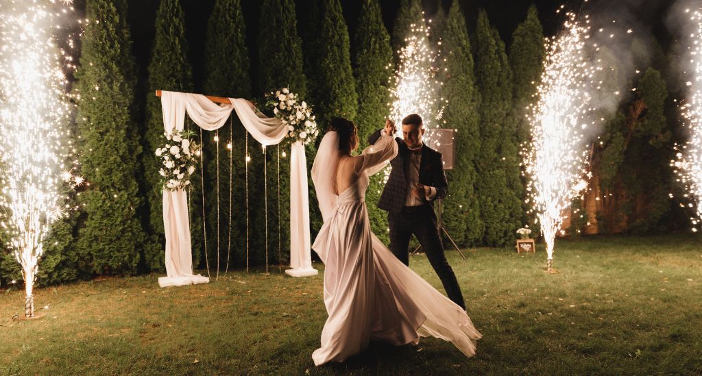 How To Light Your Wedding - theweddingduo.co